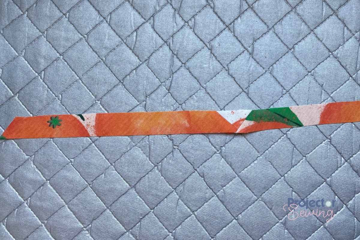 How to Make Bias Tape Using a Projector - Projector Sewing